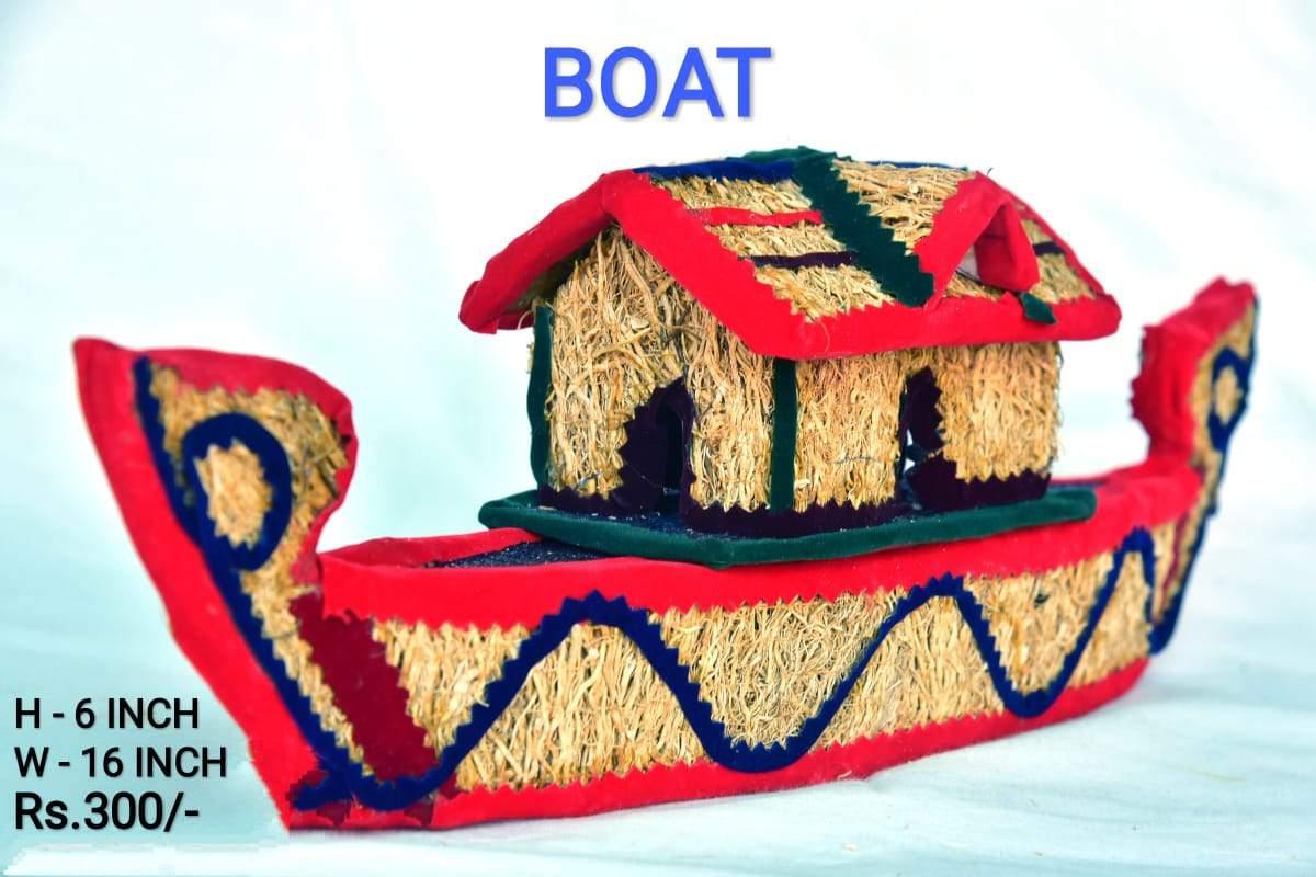 Vetiver hand crafted boat showcash – Khusplaza
